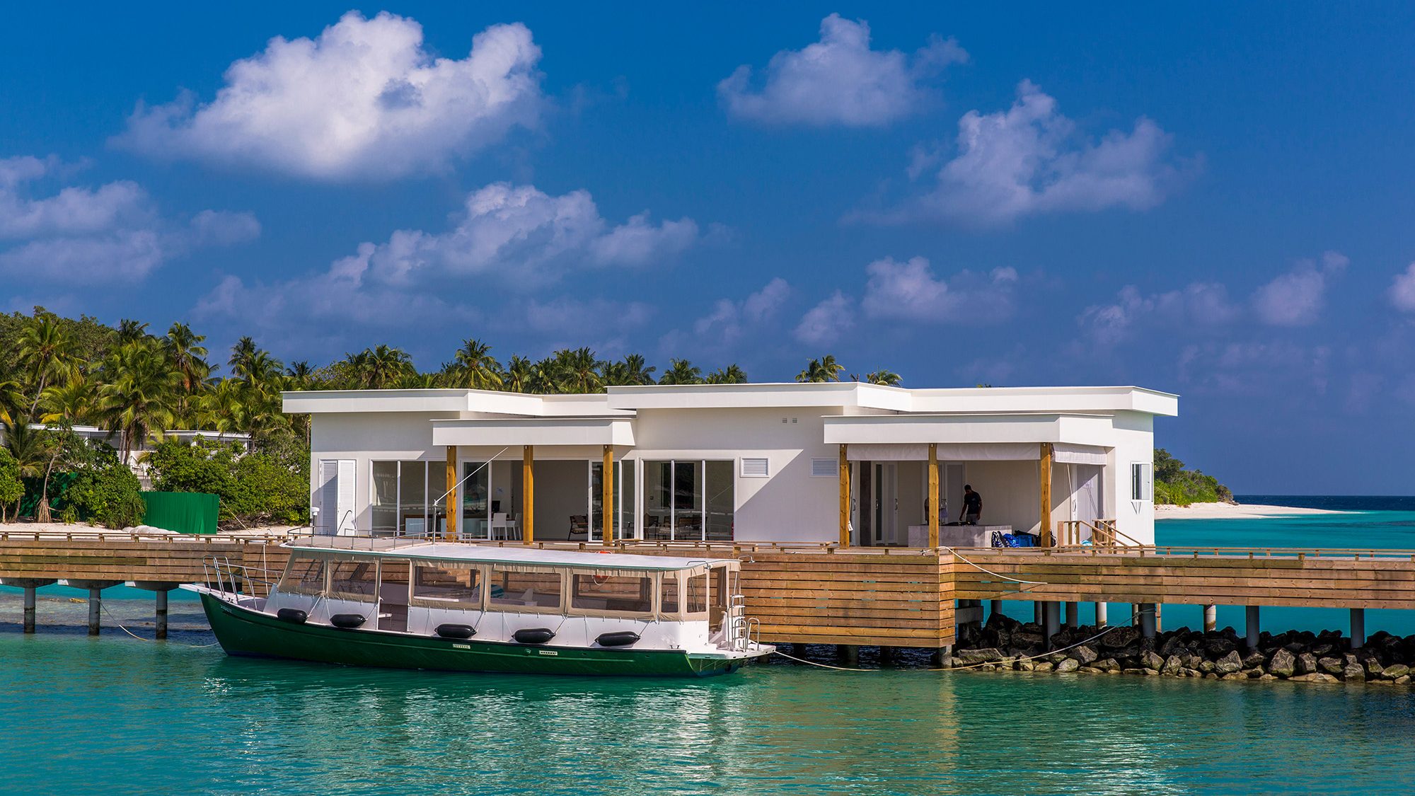 Scuba Diving in the Maldives • Elite Havens MAGAZINE